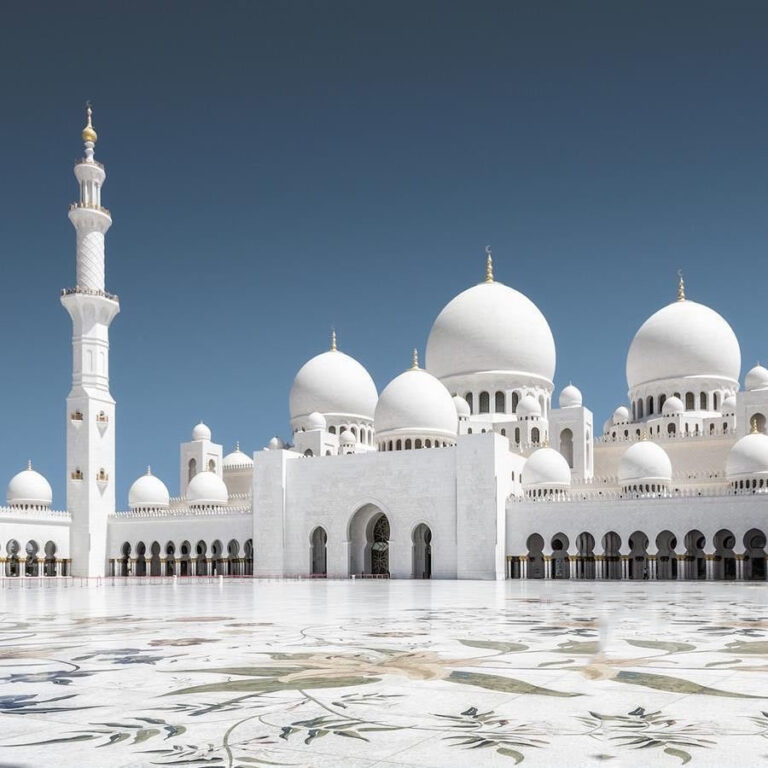 Sheikh Zayed Grand Mosque: A Marvel of Modern Islamic Architecture - Tabsit